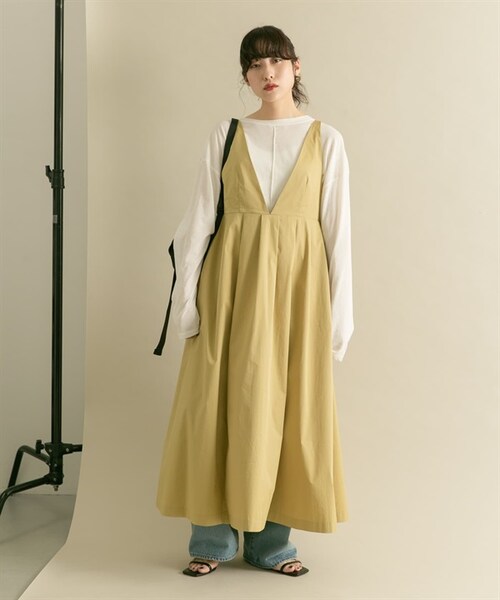 KBF（ケイビーエフ）の「深V領背心裙（）」 - WEAR