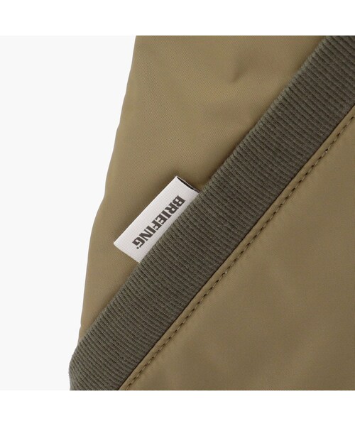 BRIEFING（ブリーフィング）の「TILT TRIANGLE TOTE （Sサイズ）（）」 - WEAR