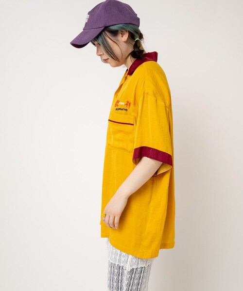 RNA（アールエヌエー）の「【6月下旬納期】B2917 スーベニアシャツ（）」 - WEAR