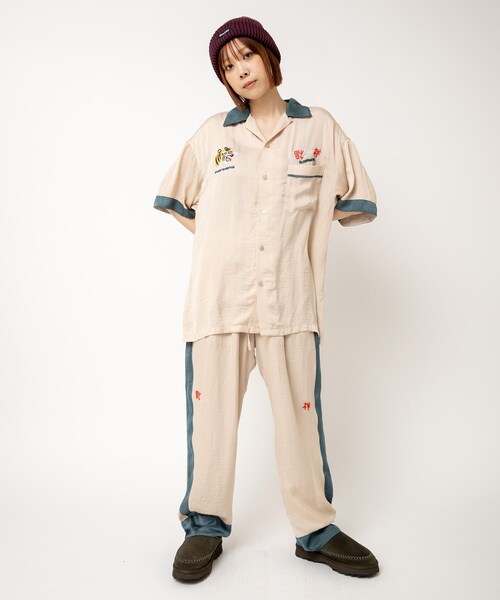 RNA（アールエヌエー）の「【6月下旬納期】B2917 スーベニアシャツ（）」 - WEAR