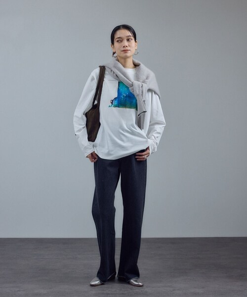 ADAM ET ROPE'（アダムエロペ）の「【Annie Spratt by SALON】フォトロングスリーブTシャツ（Tシャツ/カットソー ...