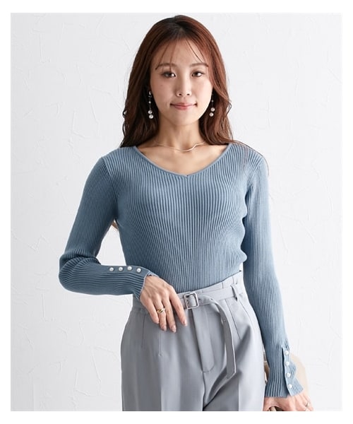 nissen（ニッセン）の「【大きい胸専用】Vネック美ライン袖パール風ボタン付リブニット（ニット/セーター）」 - WEAR