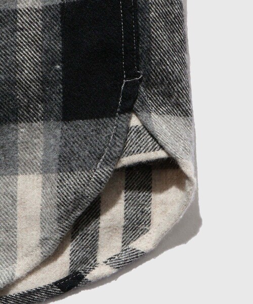 ADAM ET ROPE'（アダムエロペ）の「【Woolrich Black Label】FLANNEL PLAID 2PKT SHIR ...