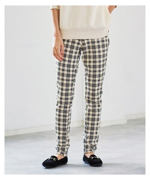 nissen（ニッセン）の「大きいサイズ （MO-FU POKA）裏シャギーストレートパンツ（ゆったり太もも）（股下68cm）（）」 - WEAR