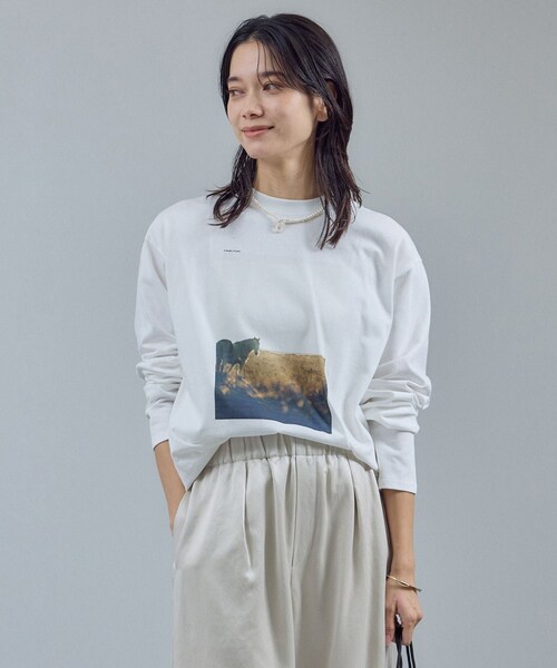 ADAM ET ROPE'（アダムエロペ）の「【Annie Spratt by SALON】フォトロングスリーブTシャツ（Tシャツ/カットソー ...
